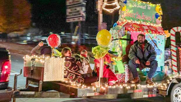PHOTOS: Vina holds annual Christmas parade - Franklin County Times