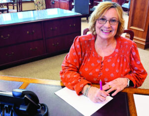 Seal retires from CB&S after 31 years - Franklin County Times